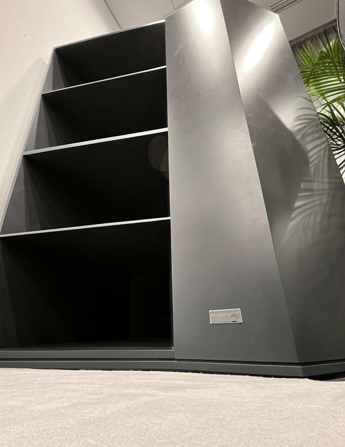 Real front loaded bass horns like the Octahorn