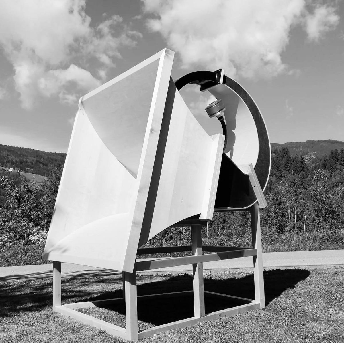 Horn Loudspeakers in the history and why we use them